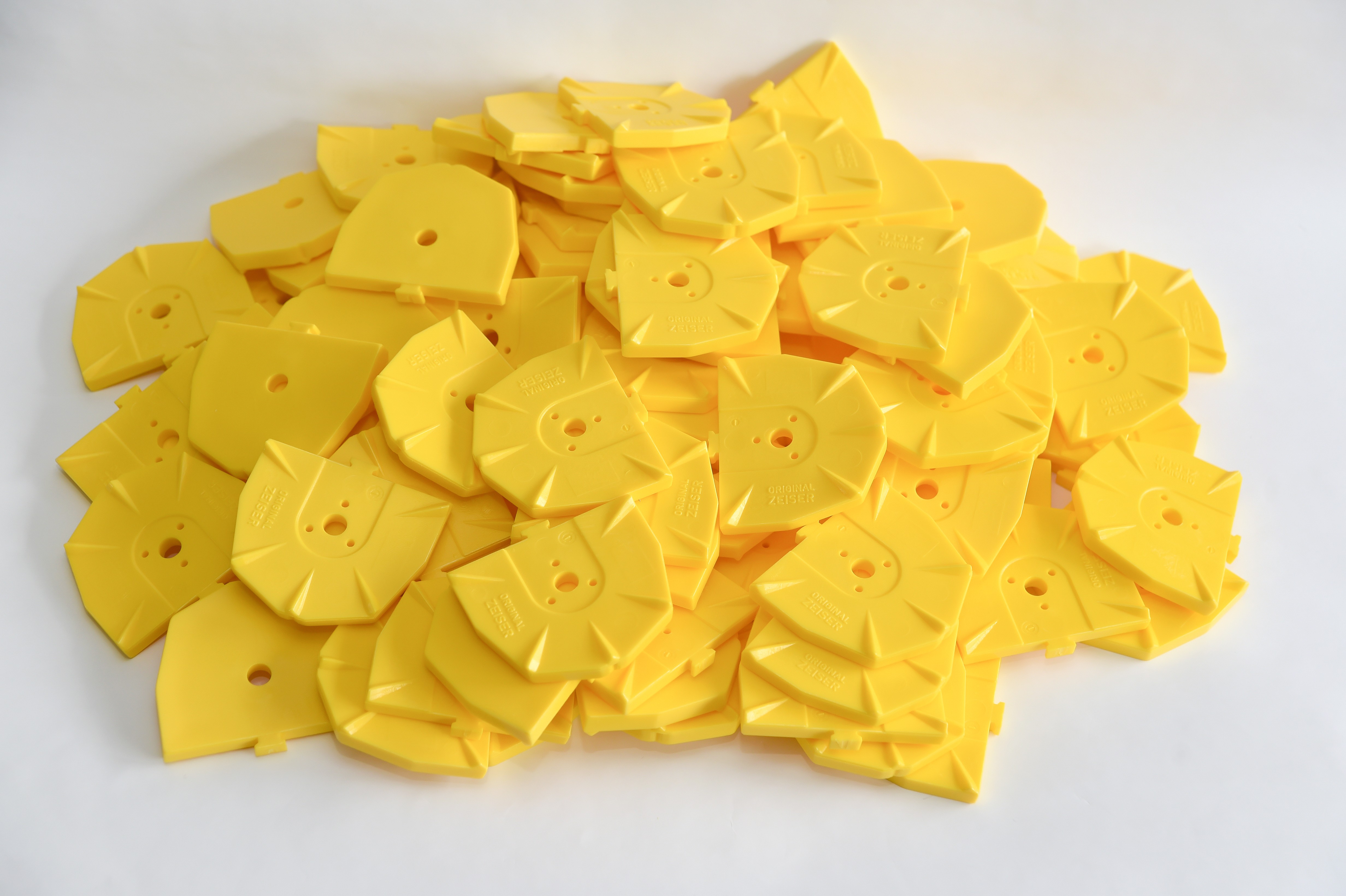 ZEISER Regular Plates - Yellow (Pk 100)