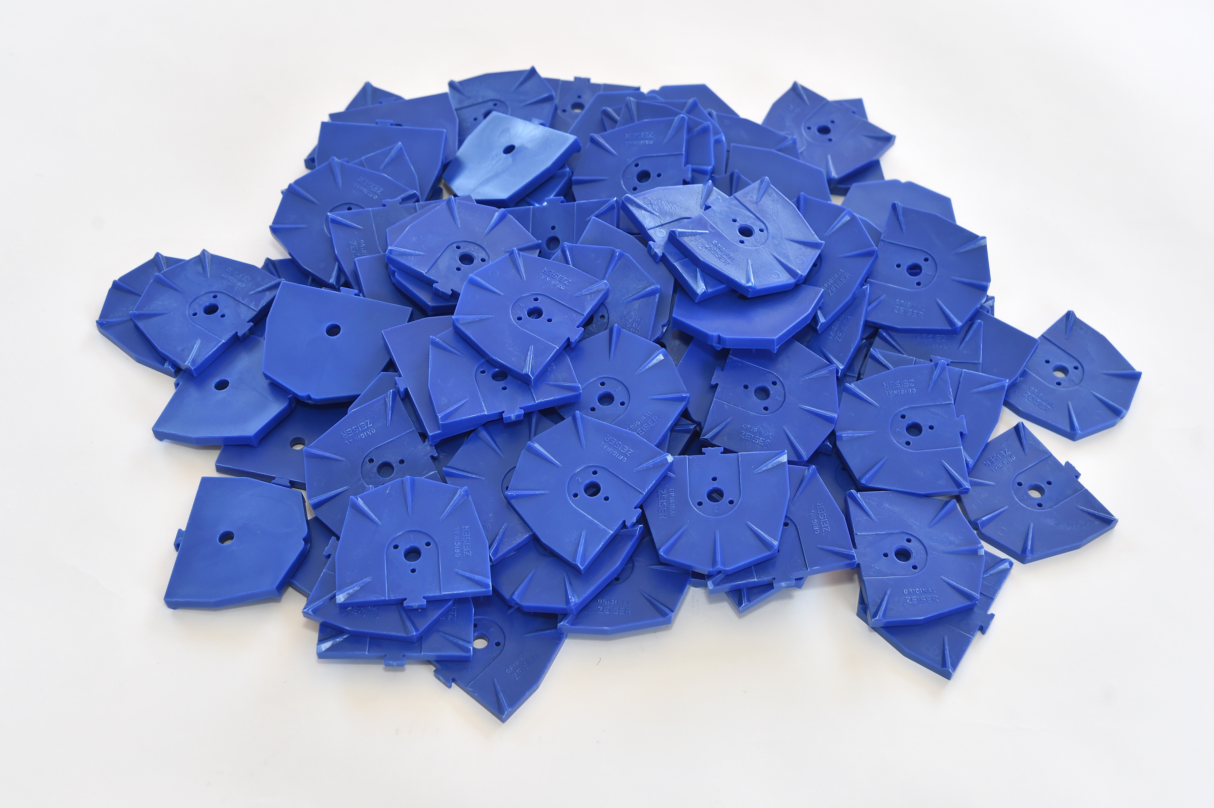 ZEISER Large Plates - Blue (Pk 100)